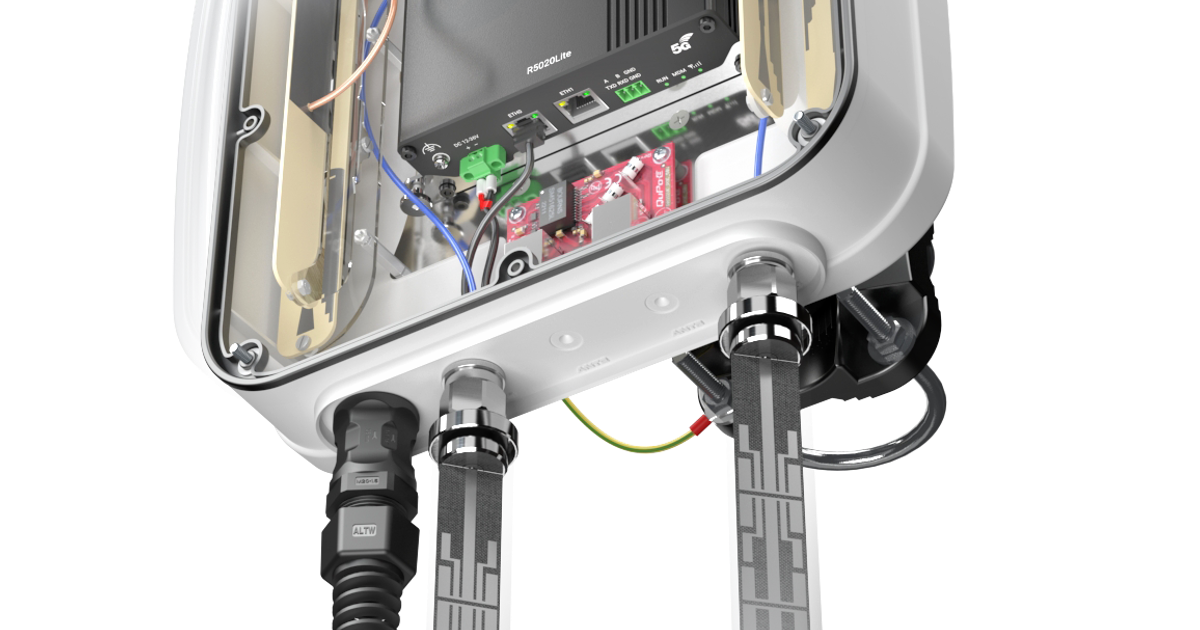 QuMax Omni for Robustel R5020 Lite | all-in-one 5G and Wi-Fi outdoor ...