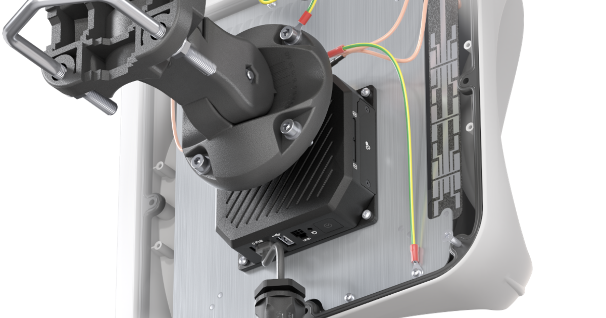 QuMax for Ericsson (Cradlepoint) S400 - an directional 5G + Wi-Fi 6E ...