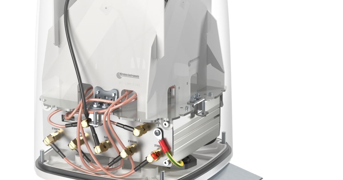 QuSpot omnidirectional 5G antenna with IP68 enclosure for Teltonika ...